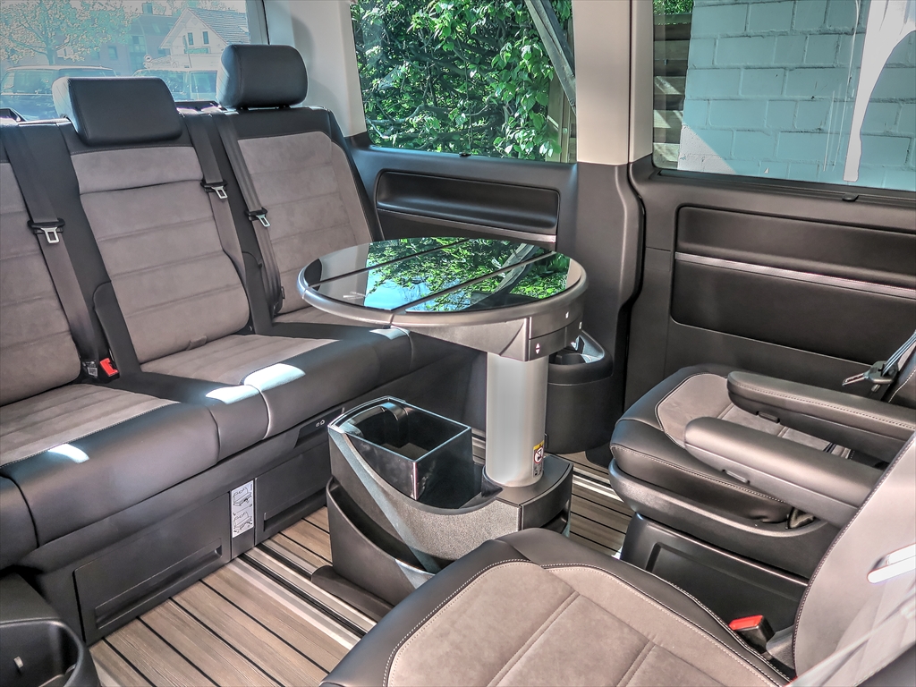 VW T6.1 MULTIVAN DSG 4MOTION *SCHWARZER ABT* • Vomberg GmbH